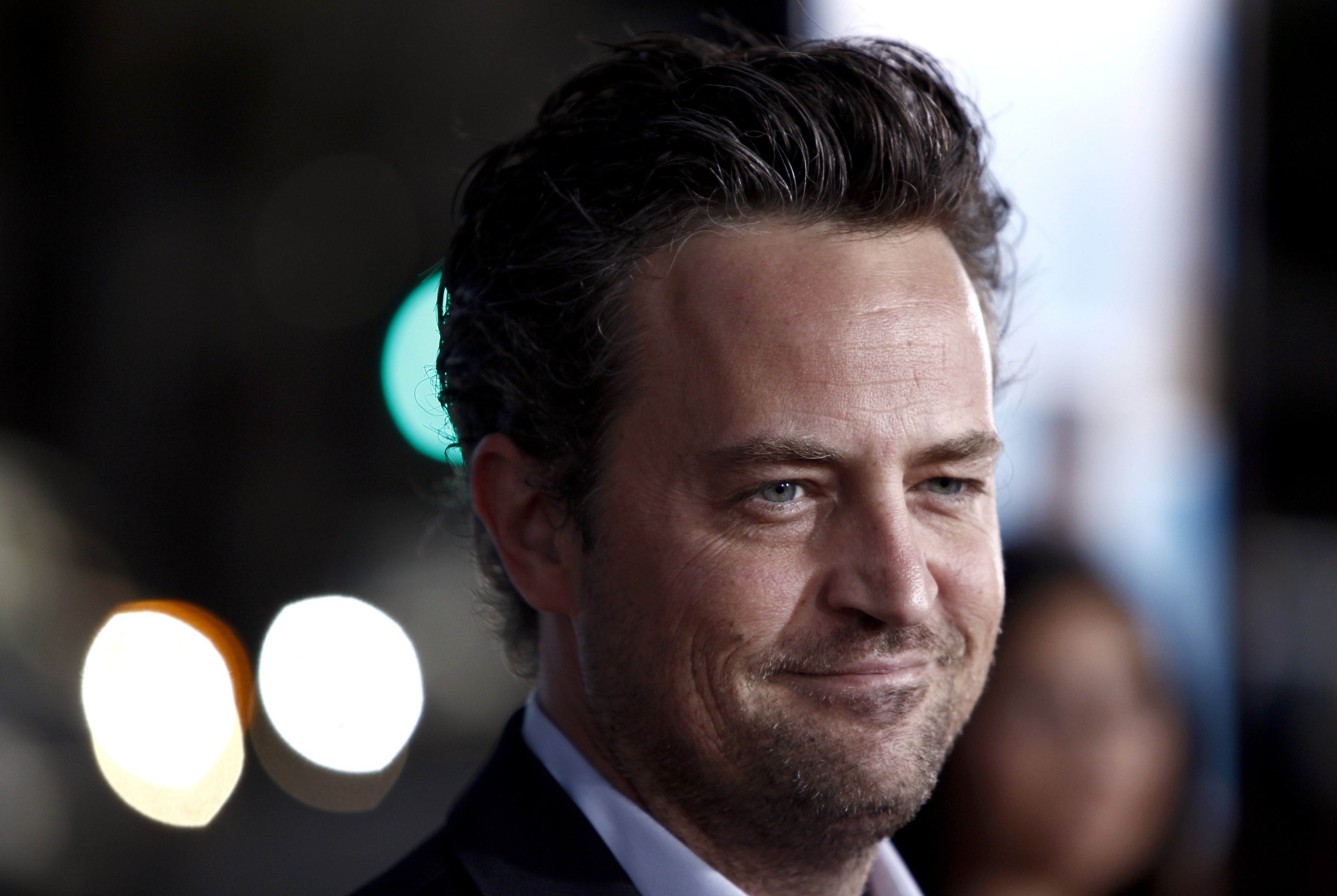 Um ano depois, o que se sabe da morte de Matthew Perry, ator de ...
