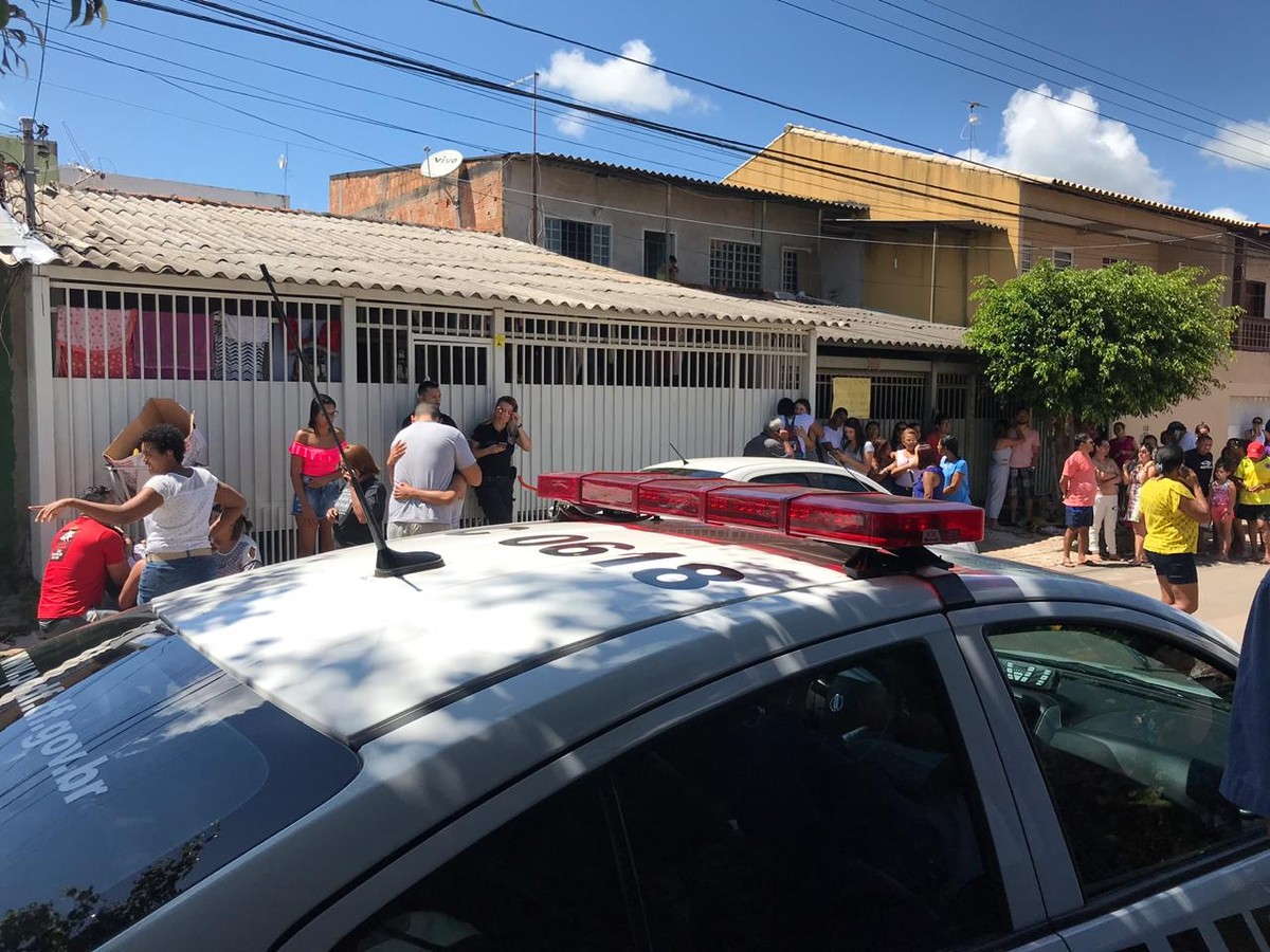 Homem Que Não Aceitava Fim Da Relação Mata Mulher E Comete Suicídio No