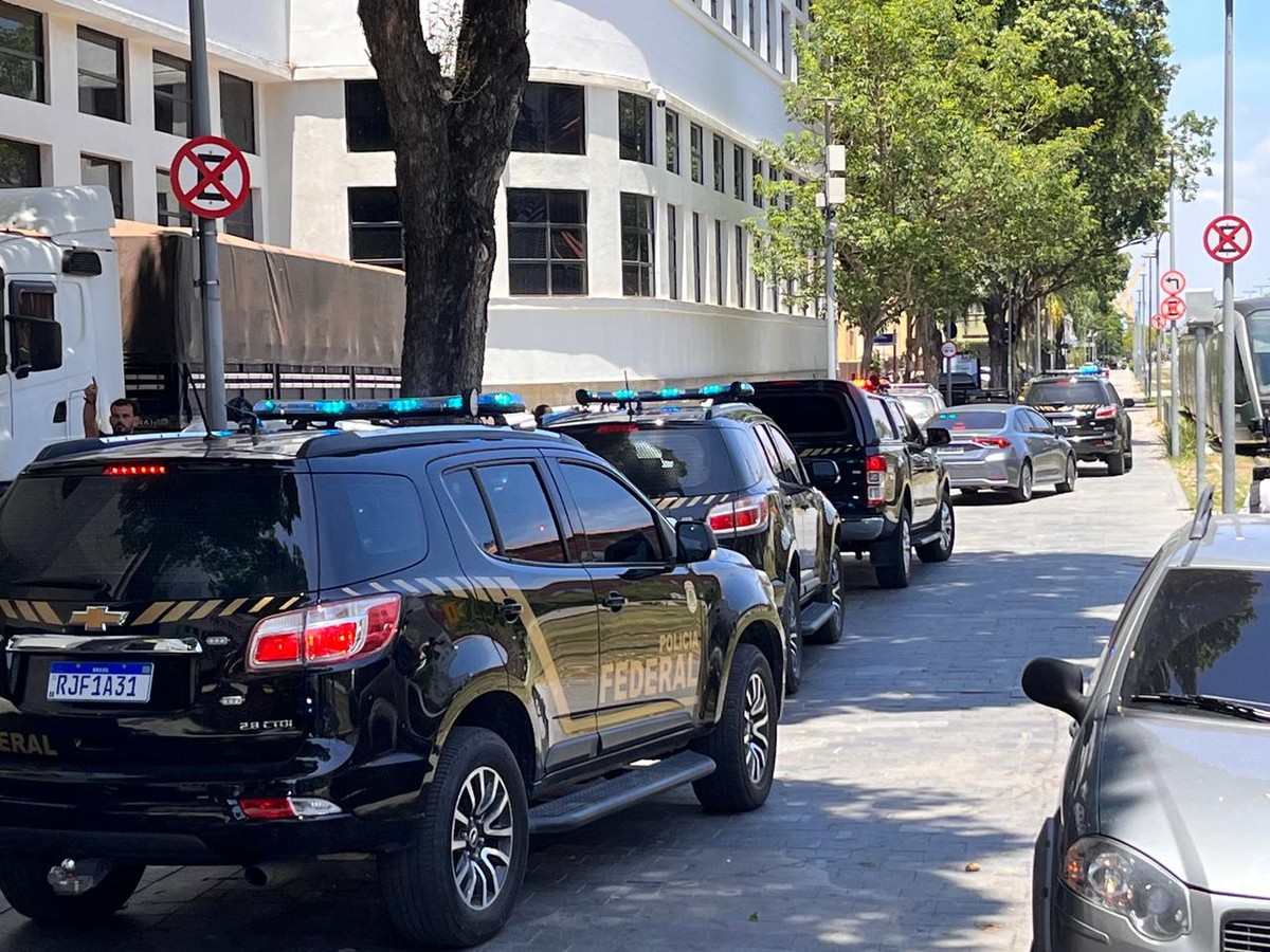 Policial federal morto em quiosque por PM foi atingido por 3 tiros de ...