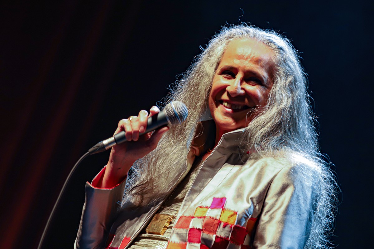 Maria Bethânia traz sucessos da carreira para Porto Alegre | Rio Grande ...