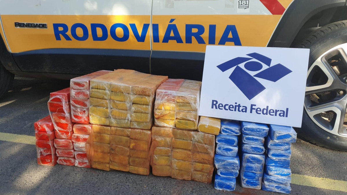 Passageiro De ônibus é Preso Transportando 97 Tabletes De Maconha