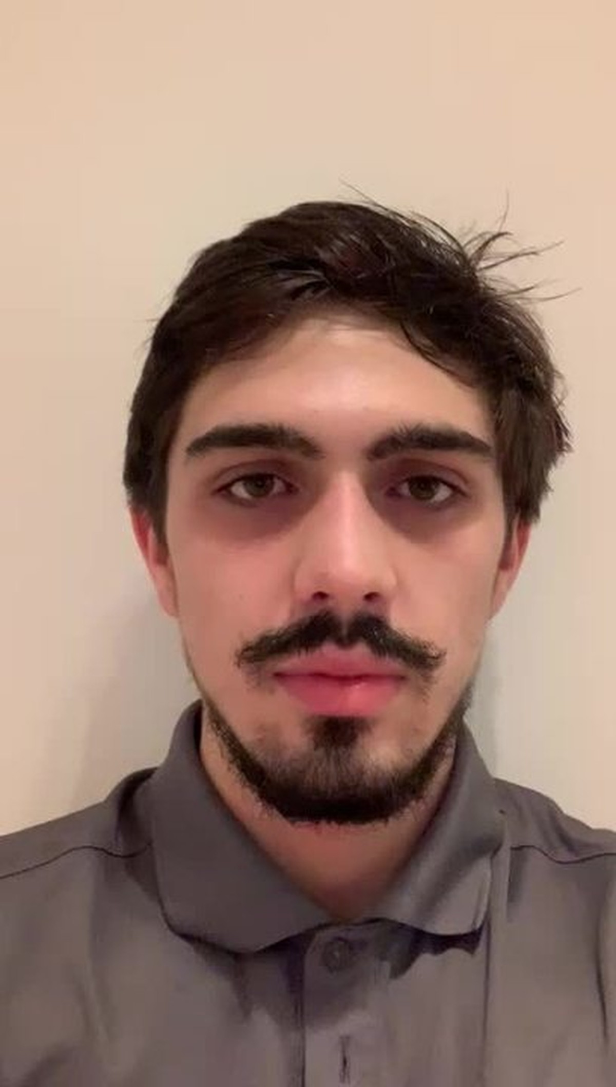 José Bial, neto de Nara Leão, fala sobre experiência de trabalhar em ...