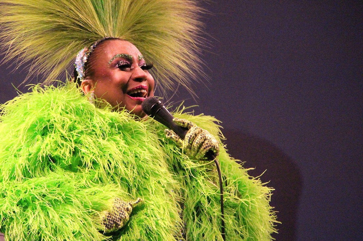 Maria Alcina revisita loucuras e liberdades em álbum gravado com ...