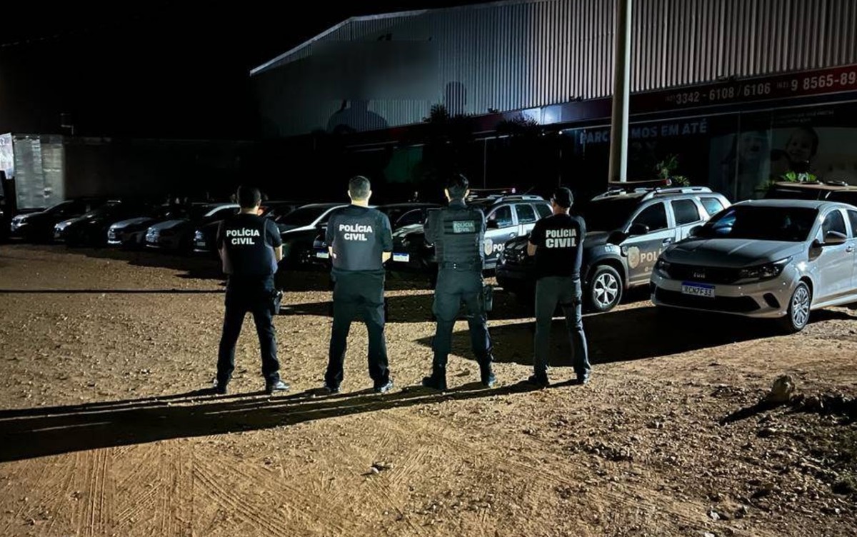 Operação Cumpre Mandados Contra Grupo Suspeito De Tráficos De Drogas E