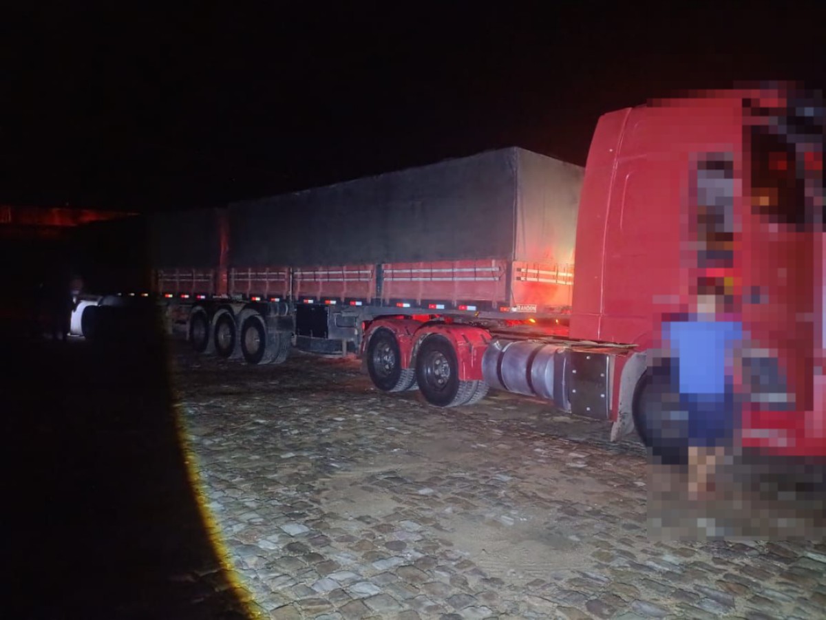 Mulher morre atropelada por caminhão após ser empurrada no dia do seu aniversário, no Norte do ...