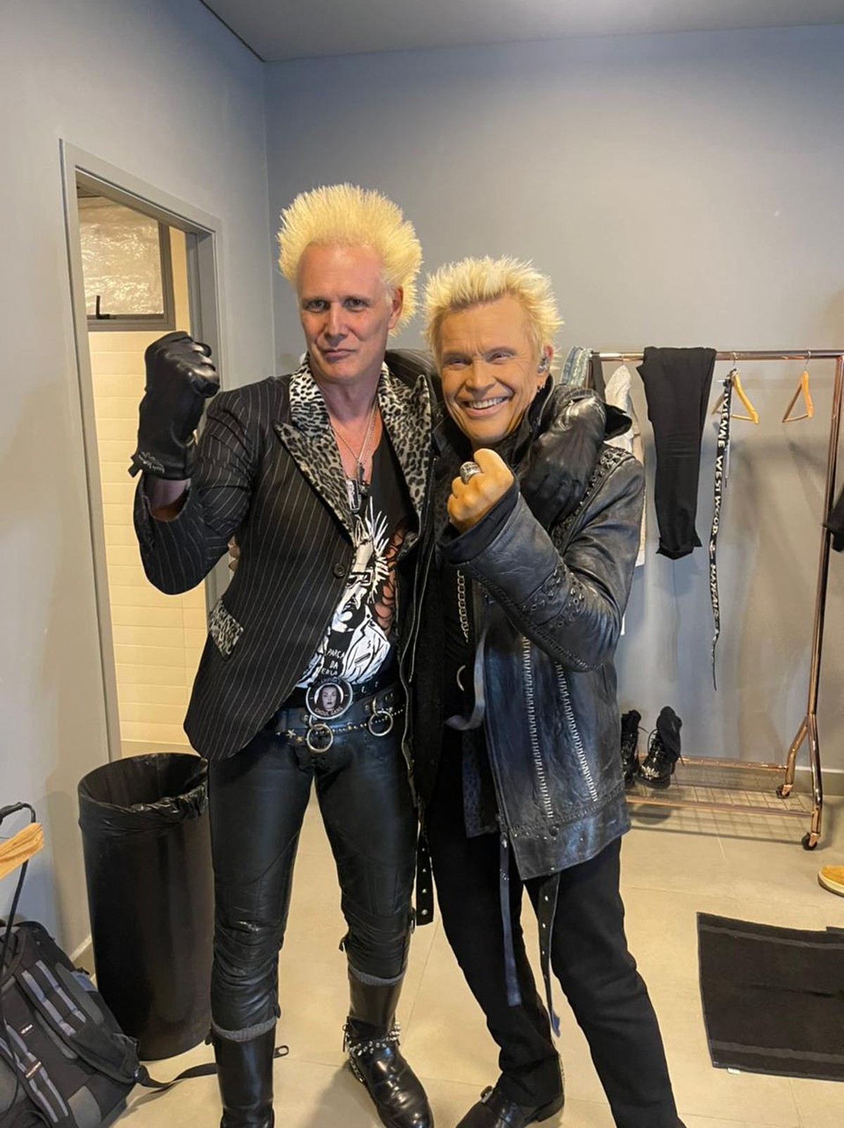 Supla posa com Billy Idol e sugere parceria de 'bossa furiosa' antes de ...
