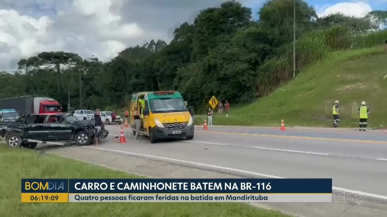Três pessoas ficam gravemente feridas após batida entre dois carros na BR-116, em Mandirituba