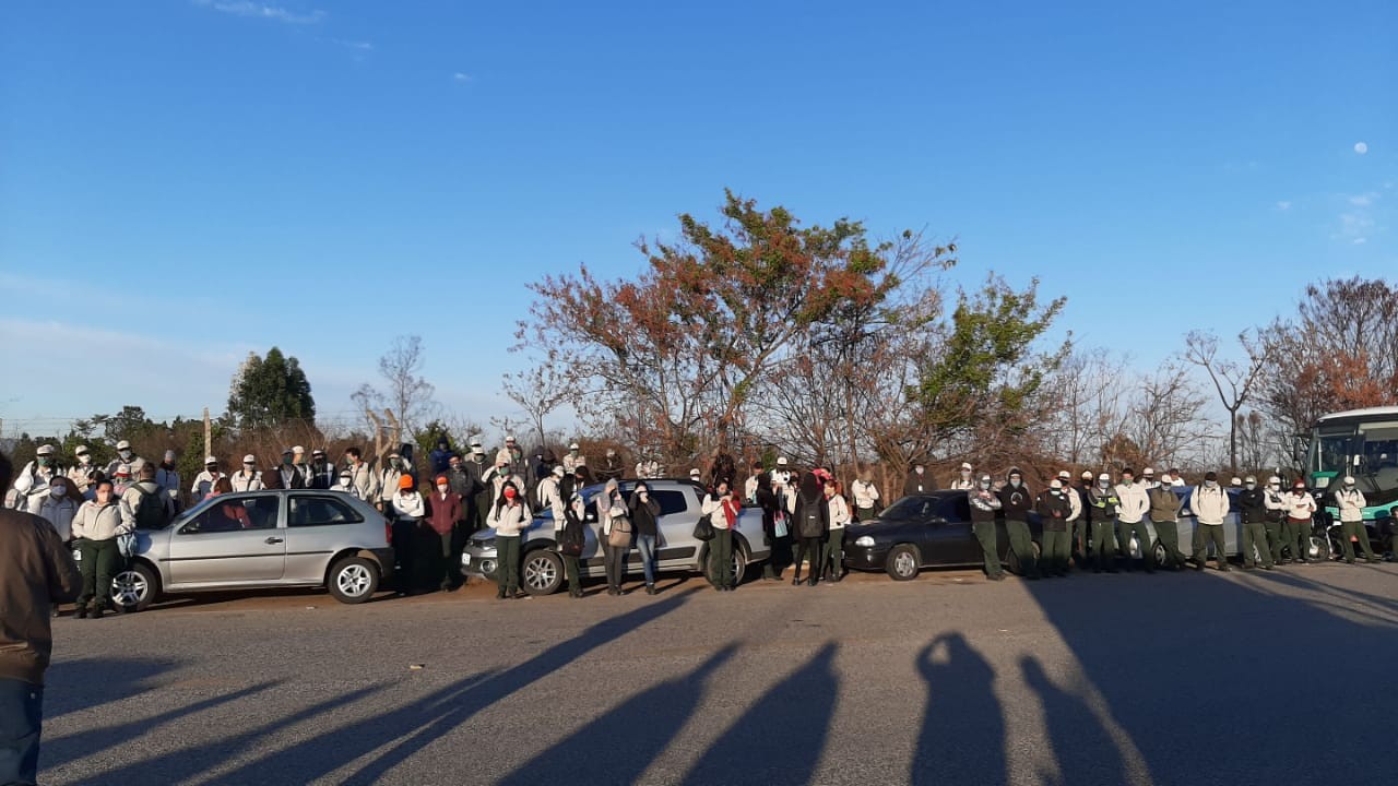 Funcionários de prestadora de serviços da Toyota entram em greve em ...