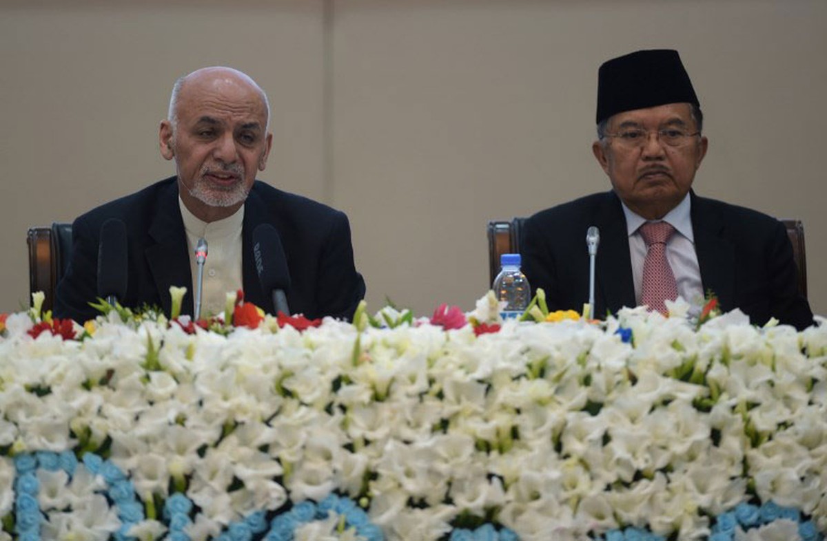 Presidente afegão oferece cessar-fogo aos talibãs e diz que grupo deve ...