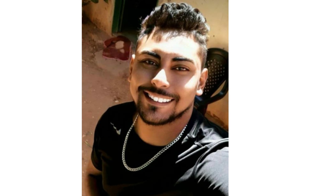 Jovem é Morto A Tiros Em Frente De Condomínio No Oeste Da Ba Namorada