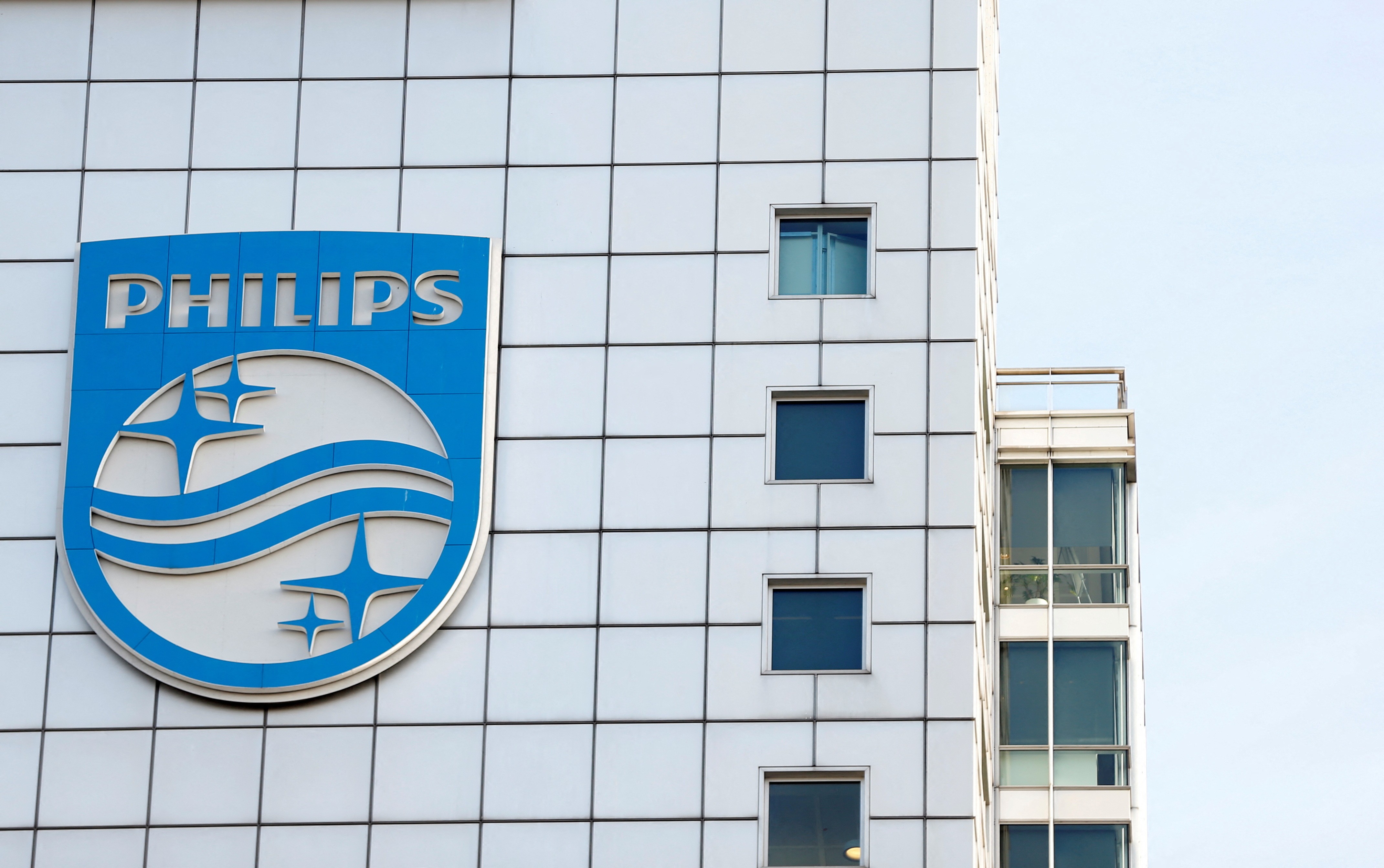 Philips anuncia novo corte de 6 mil postos de trabalho | Economia | G1