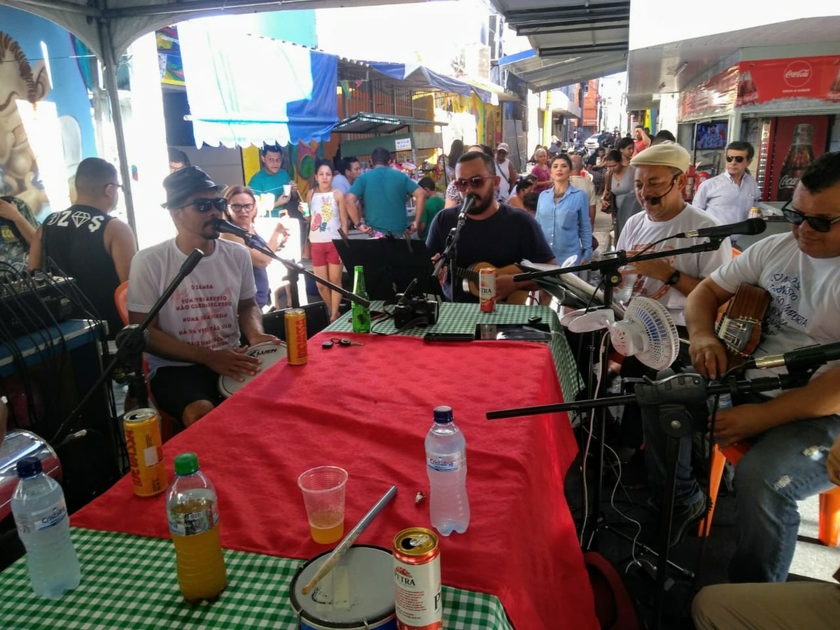 'Hoje Tem Samba do Beco' recebe cantor Marcos Souto neste sábado (27 ...