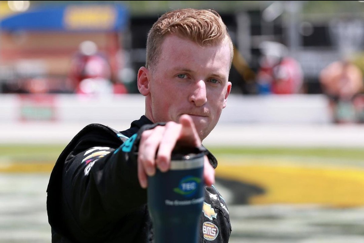 'Vamos lá Brandon', conheça o grito que a direita dos EUA usa como ...