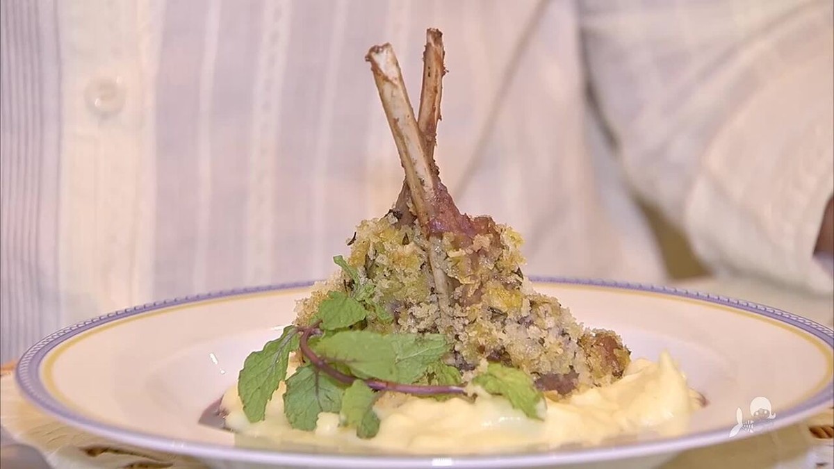 Carré de carneiro empanado traz nova apresentação a sabor tradicional ...