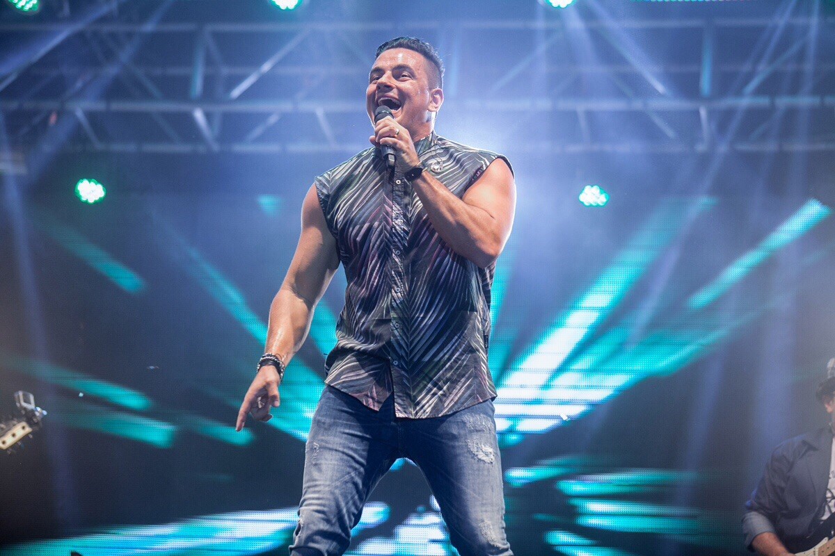 Banda Guig Ghetto faz show em drive-in de Salvador; confira | Bahia | G1