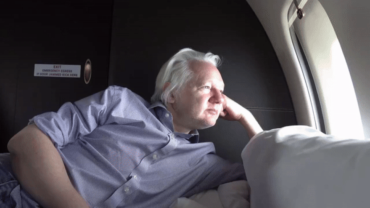Voo com Julian Assange chega às Ilhas Mariana do Norte, onde passará ...