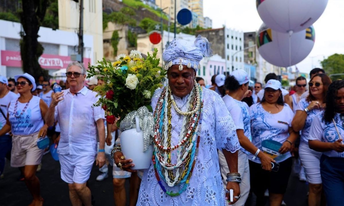 Promessas, fé e tradição reúnem multidão de fiéis na Lavagem do Bonfim | G1