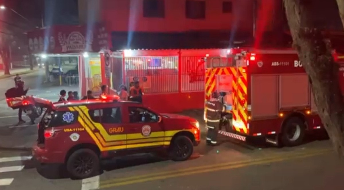 Curto-circuito em torradeira provoca incêndio em casa na Zona Sul de ...