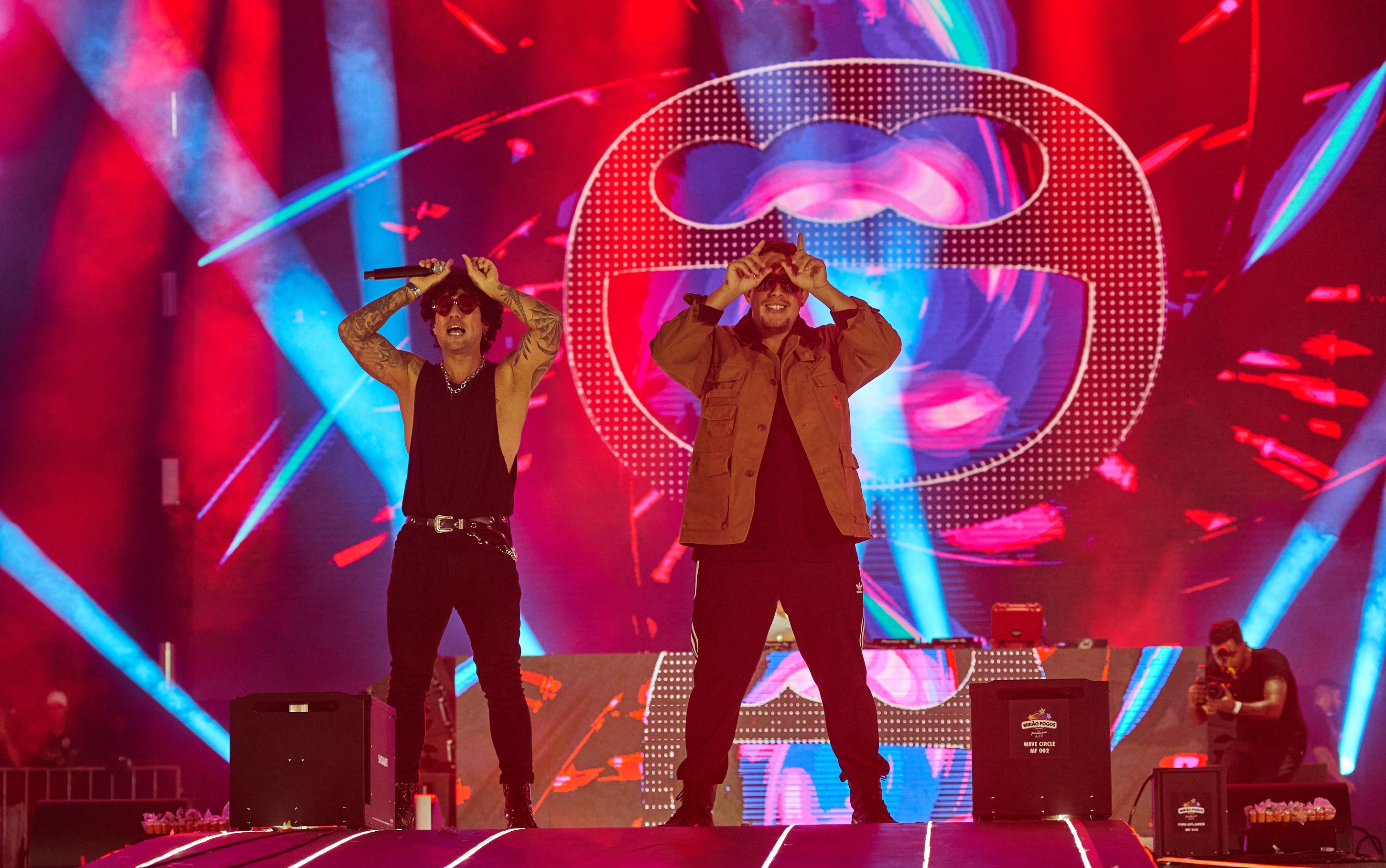 Locos Djs fazem balada até o sol nascer no rodeio de Ribeirão Preto, SP