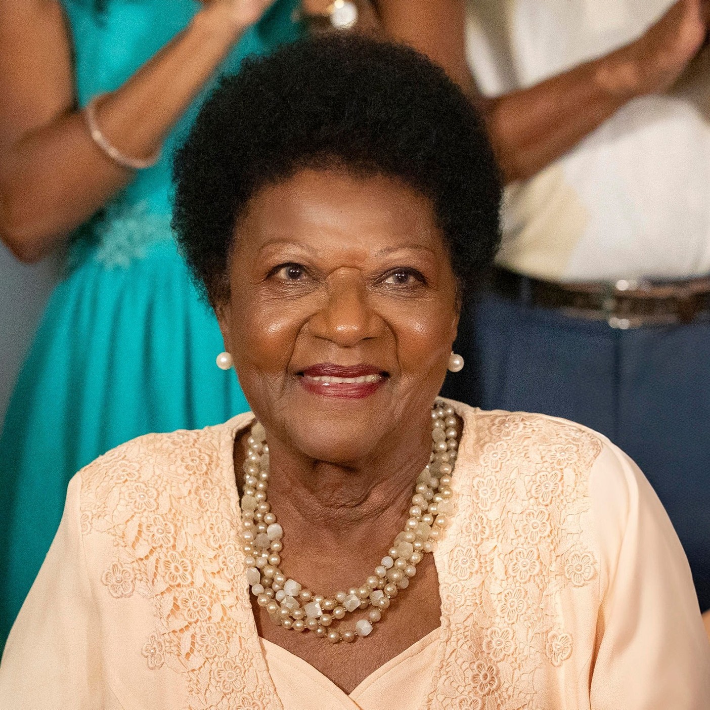 Alaíde Costa ganha tributo da novela ‘Garota do momento’ em ação que ...