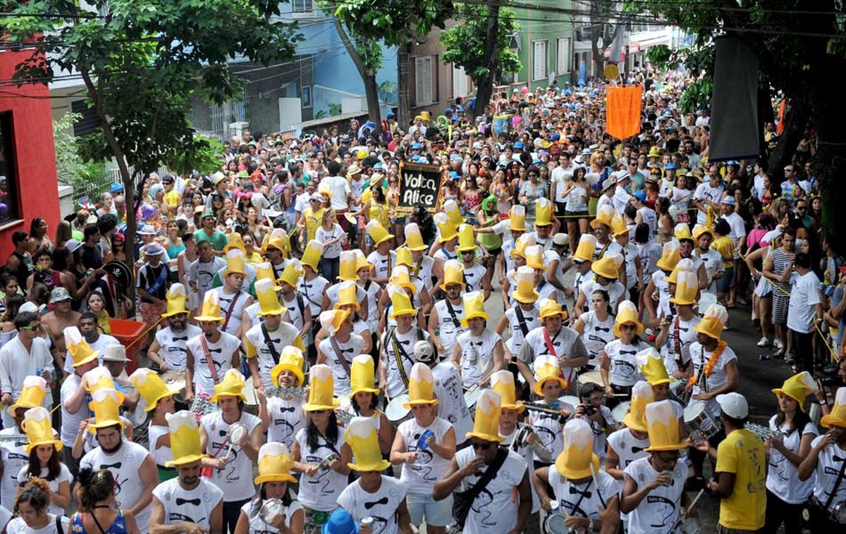 Veja a programação dos blocos de rua do carnaval do Rio neste domingo ...