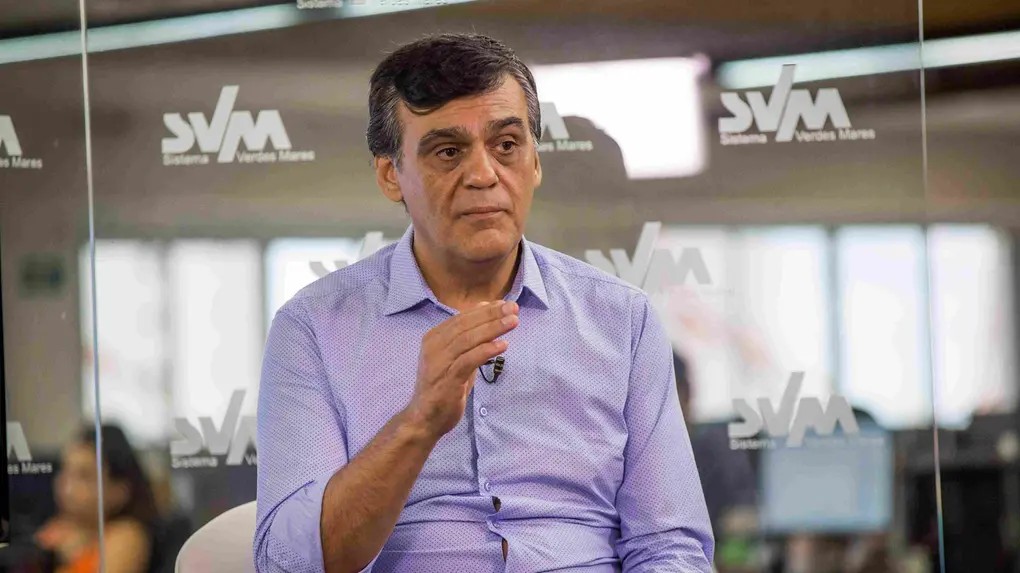 Prefeito de Caucaia, Naumi Amorim é internado após sofrer infarto | G1