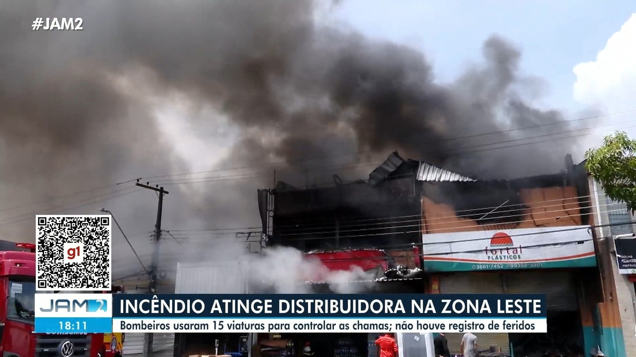 Incêndio na 'Rua do Fuxico' já dura mais de 12 horas; operação segue ...