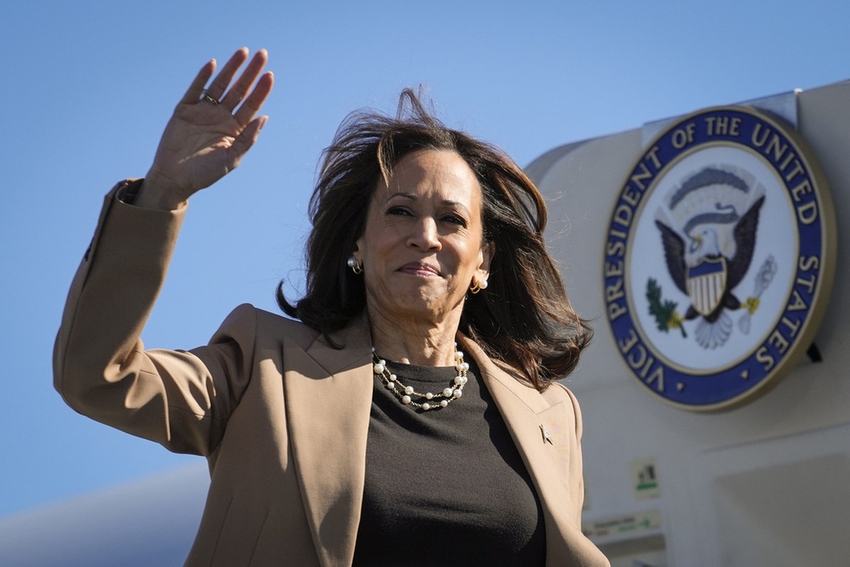 Kamala Harris 'cola' em artistas como Beyoncé e Bruce Springsteen na ...