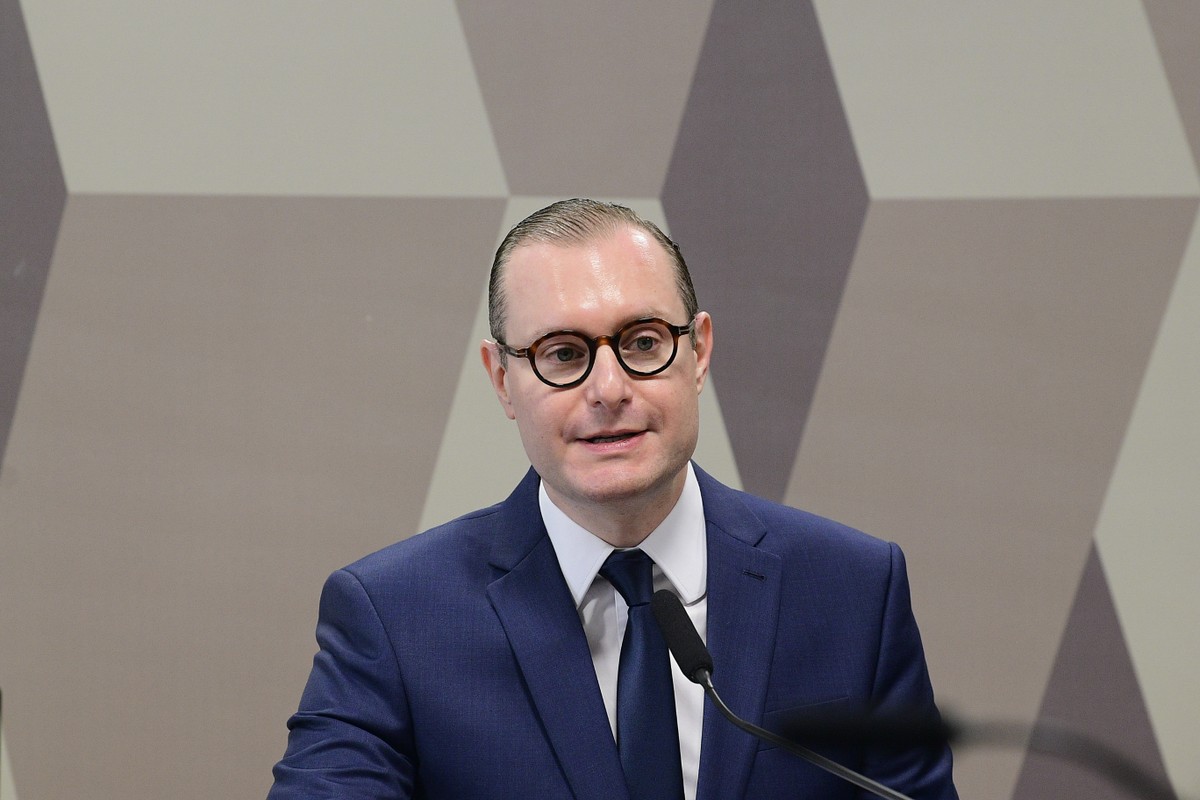 Cristiano Zanin será ministro do STF; Senado aprova a indicação por 58 ...