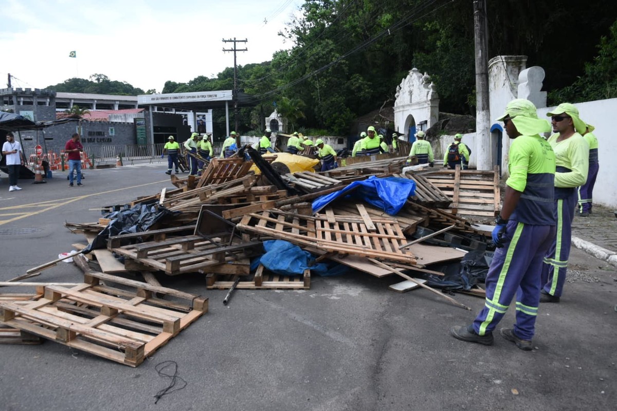 Fotos mostram local de acampamento bolsonarista no ES antes e depois de ...