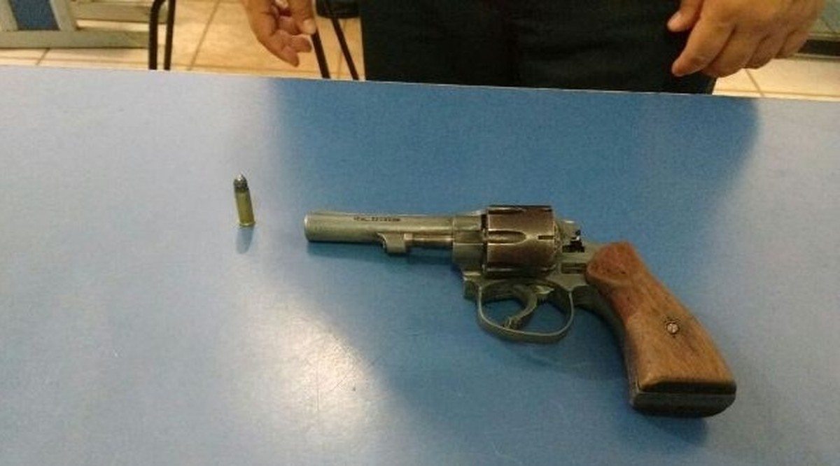 Rapaz De 20 Anos é Preso Suspeito De Praticar Assaltos à Mão Armada Em