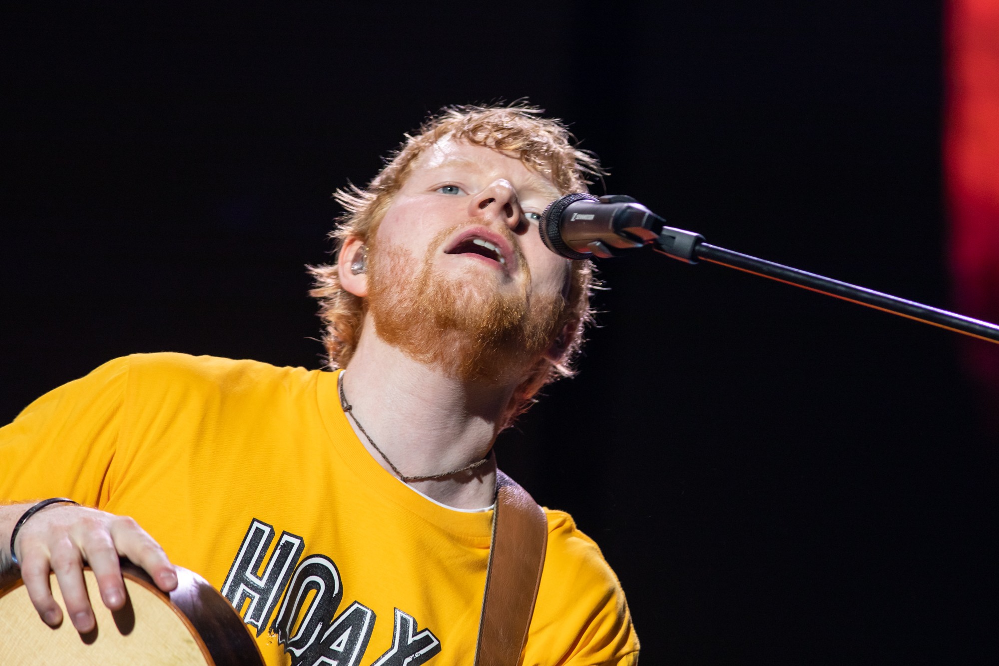 Ed Sheeran supera U2 e atinge marca de turnê mais rentável de todos os ...