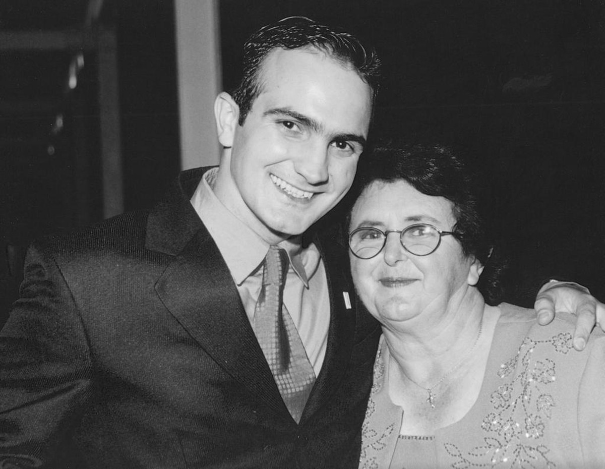 Mãe e filho lidam com a distância há 20 anos: 'Sentia muita saudade e ...