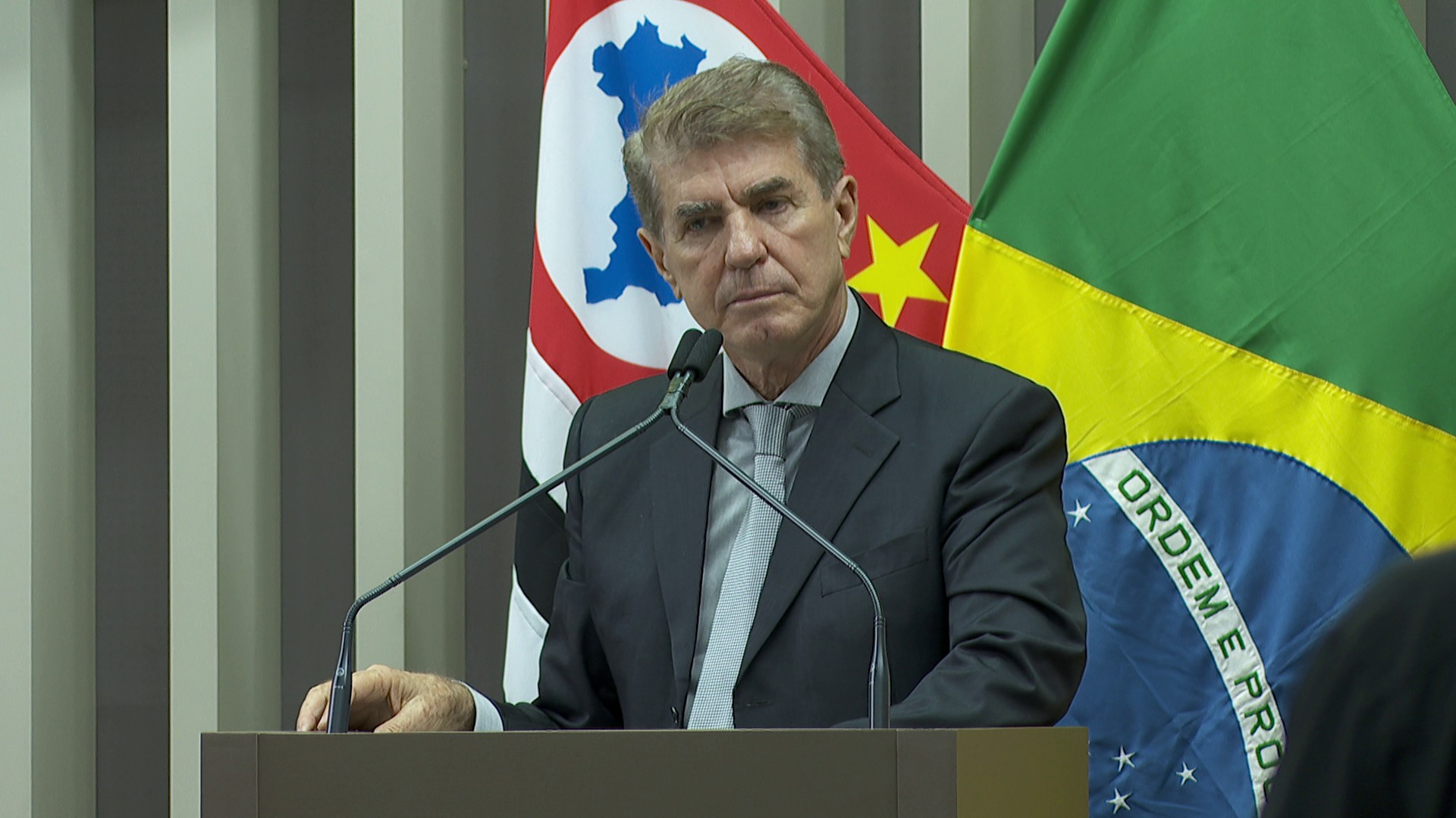 Prefeito Zezinho Gimenez toma posse para 5º mandato em Sertãozinho, SP ...