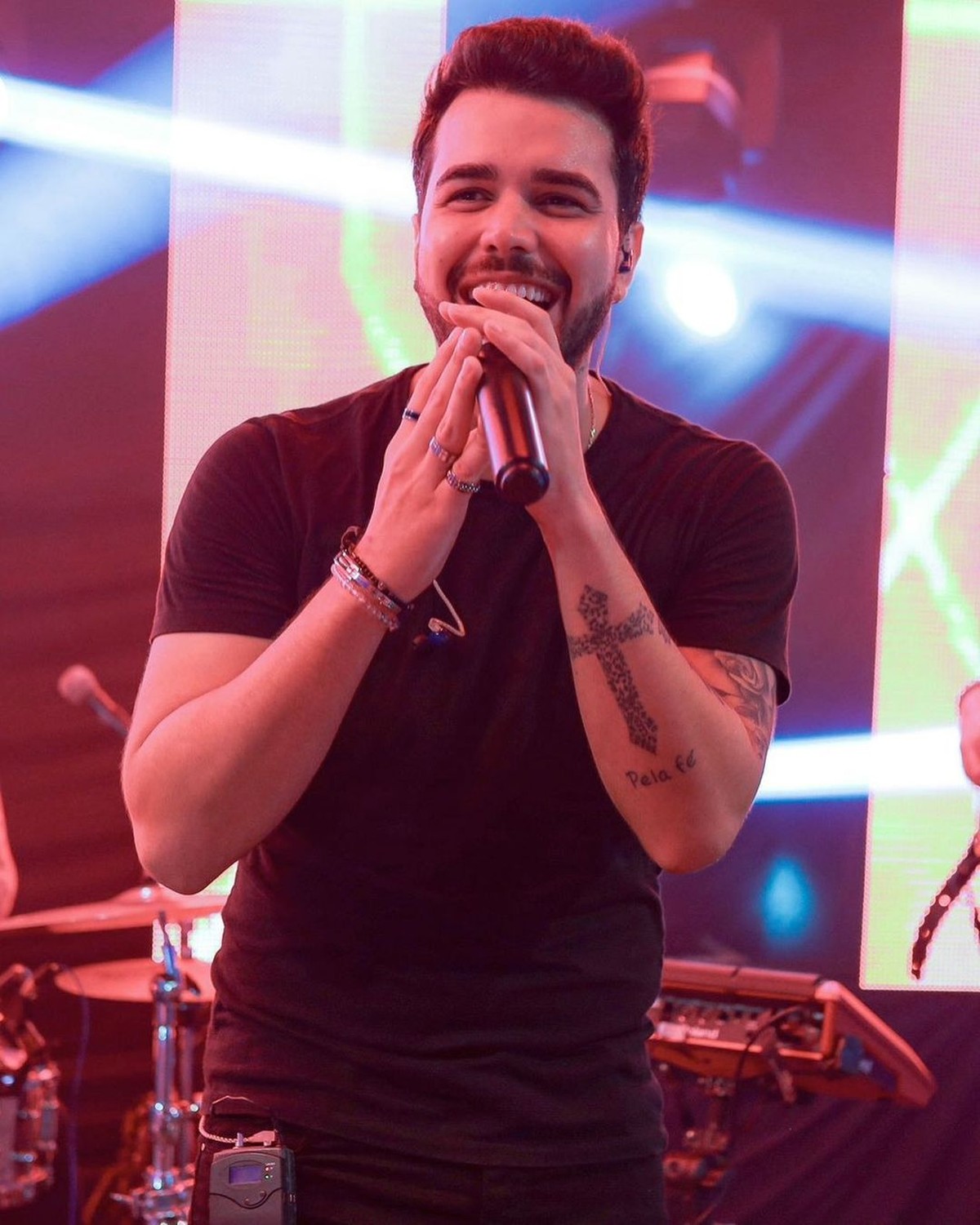 Da Faculdade De Engenharia Ao Palco Quem é Victor Miranda Cantor Que