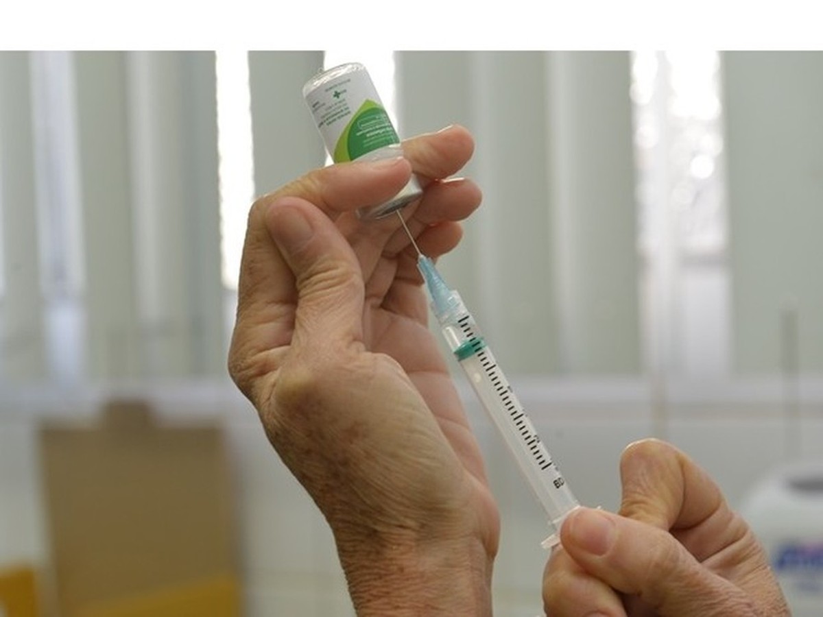 Doses para terceira etapa da campanha de vacinação contra a gripe ...