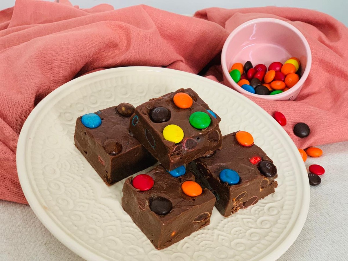 Fudge de chocolate é opção para ter uma Páscoa diferente; aprenda ...