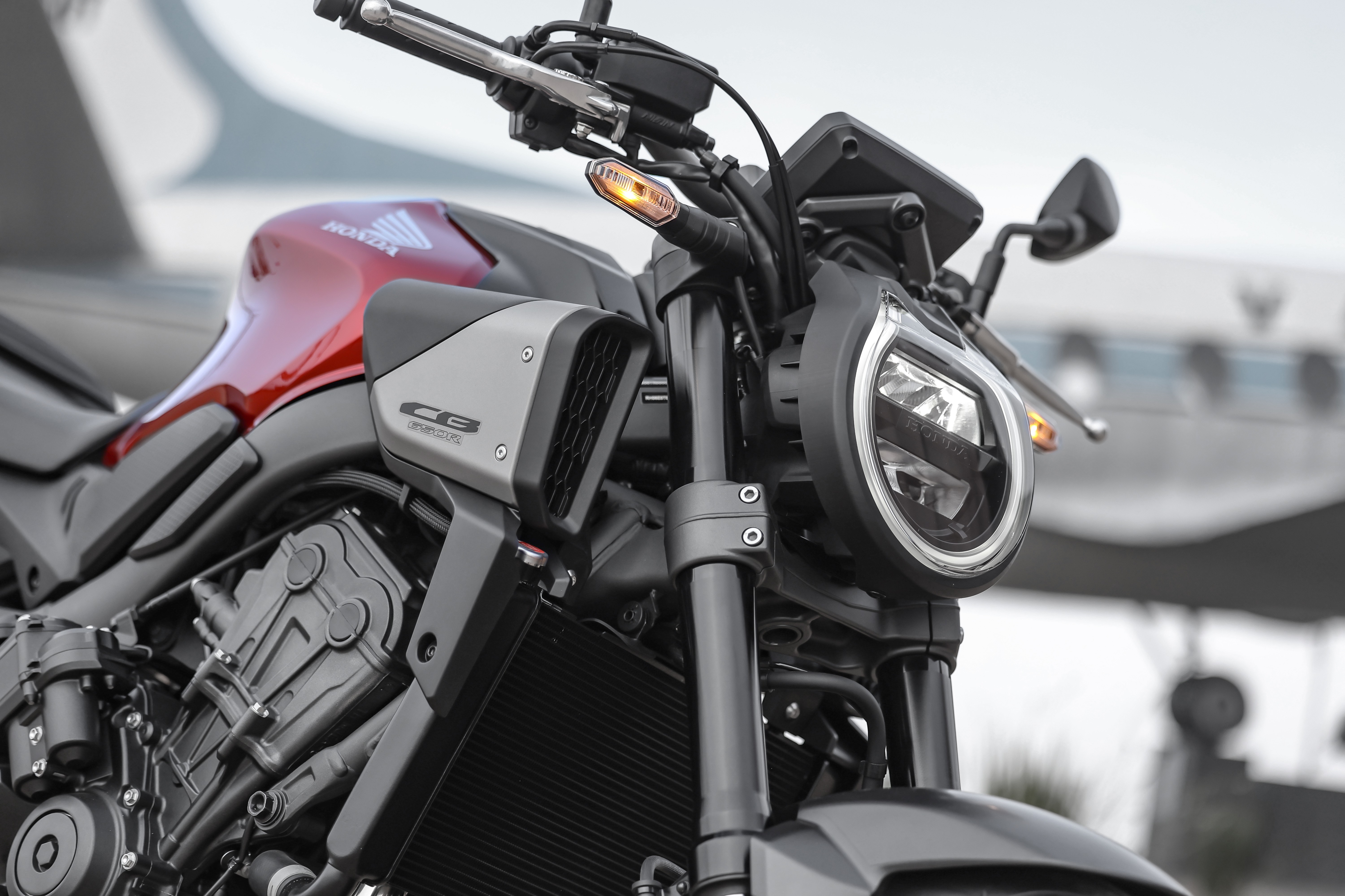 Honda CB 650R chega por R$ 58.270, com novo câmbio amigo dos iniciantes ...