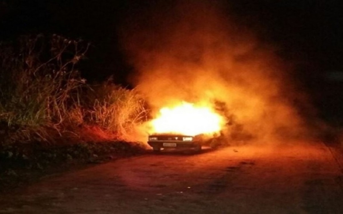 Mulher fica ferida e motorista morre carbonizado em carro incendiado em estrada rural de MT ...