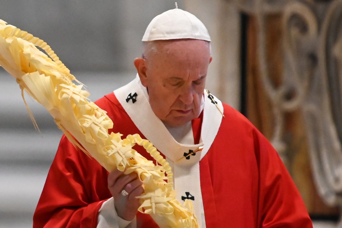 Papa pede 'criatividade' da Igreja em meio à pandemia do novo ...