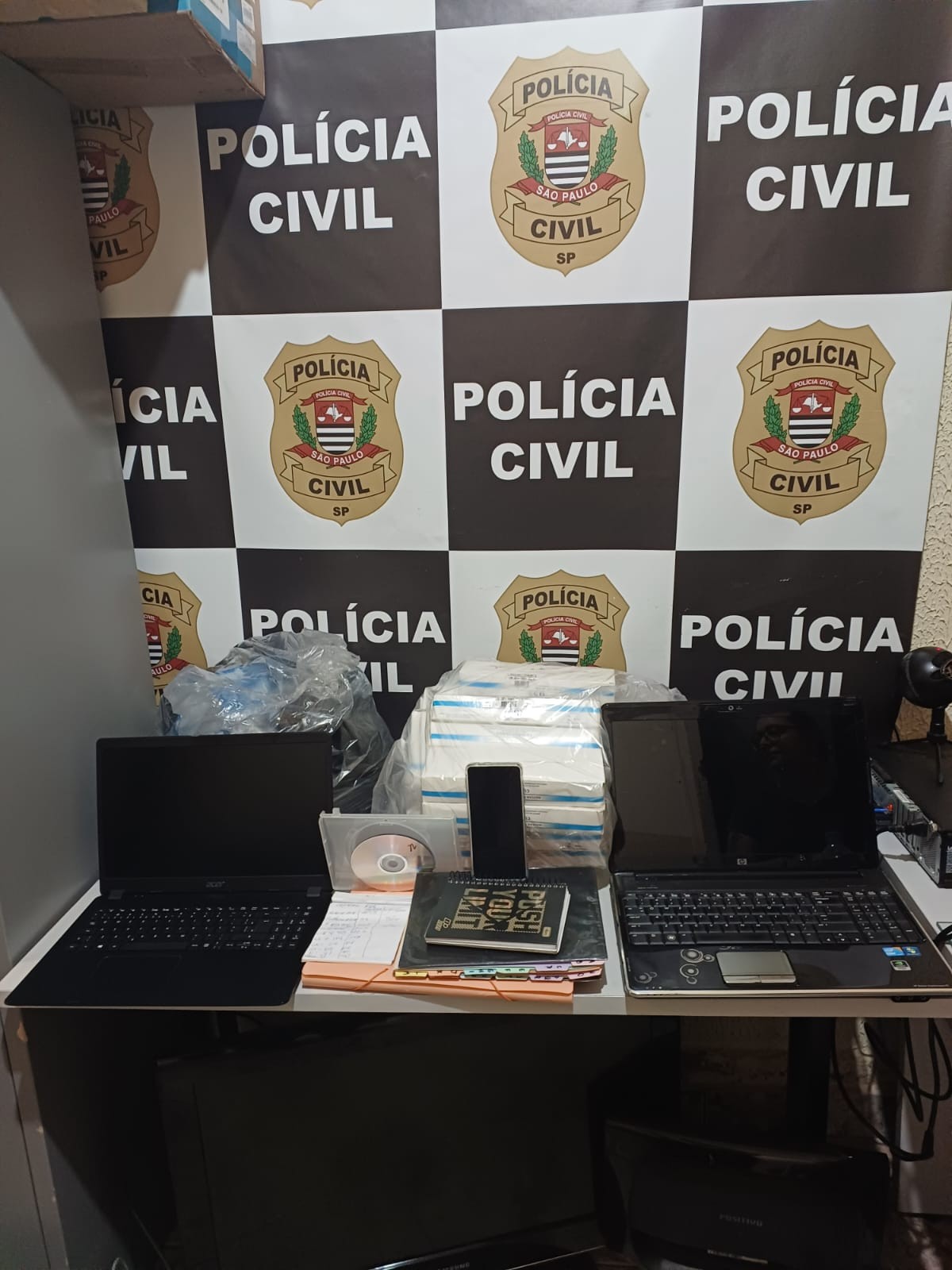 Líder espiritual que dizia ter 'poderes superiores' é preso suspeito de ...