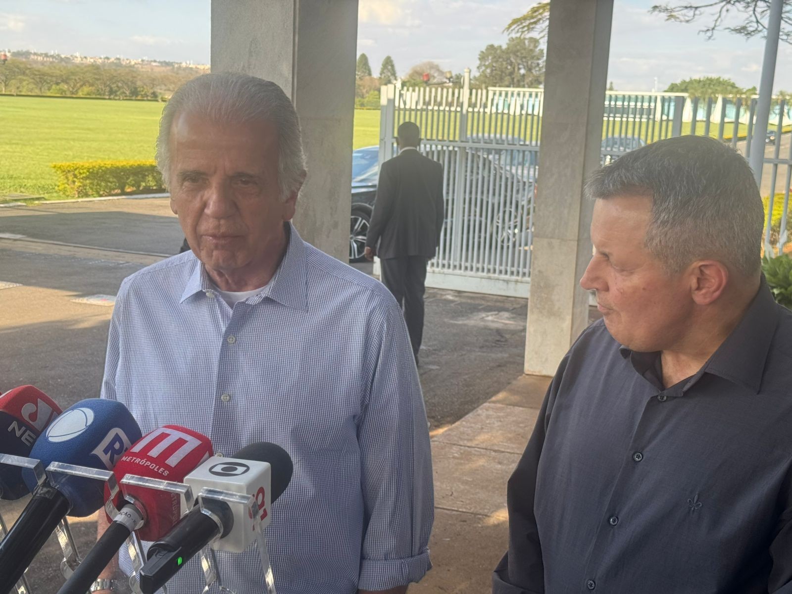 Lema das Forças Armadas é respeitar decisões judiciais, diz Múcio | G1