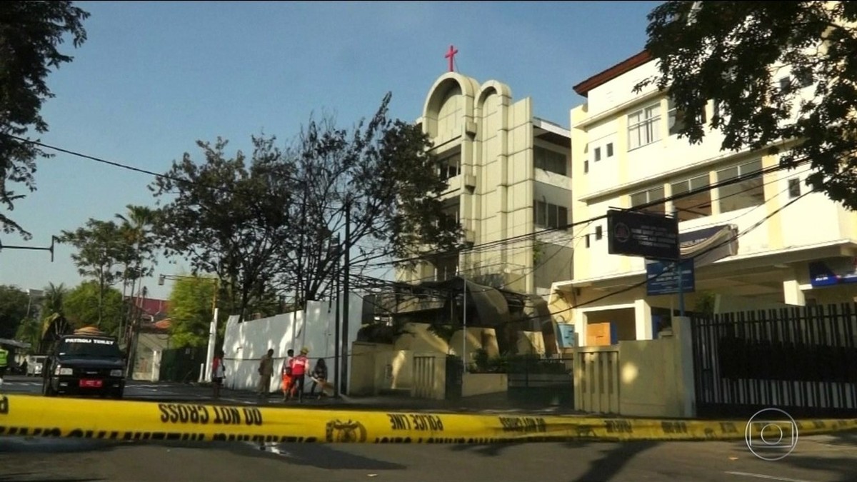 Explosão de bomba em delegacia deixa vários feridos na Indonésia ...