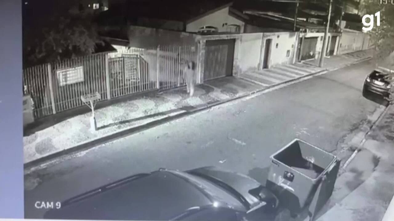 VÍDEO: câmera flagra sombra de luta corporal entre criminosos e policial baleado durante assalto ...