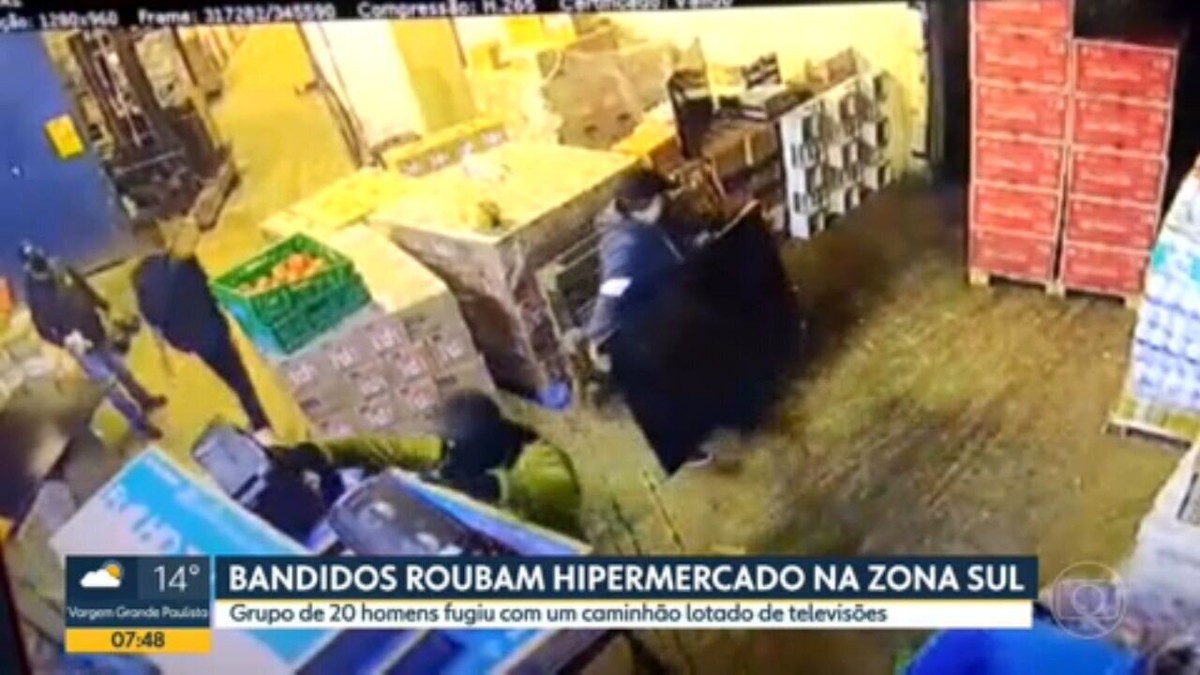 VÍdeo Criminosos Invadem Hipermercado E Levam Aparelhos Eletrônicos Na