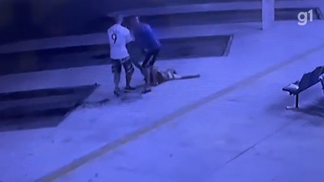 VÍDEO mostra homem sendo arrastado e espancado por dupla antes de ser ...