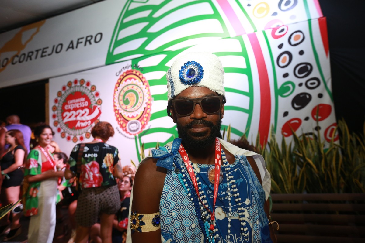 FOTOS: Veja os famosos que participam deste 4º dia do carnaval de ...