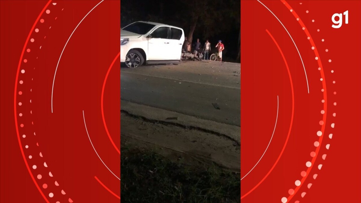 Caminhonete parte ao meio em batida violenta envolvendo outros dois ...