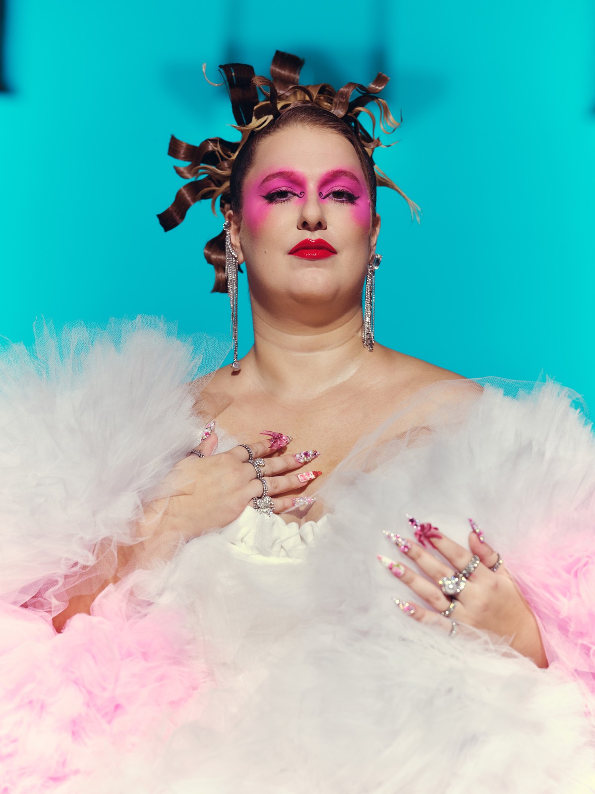 Alice Caymmi revisa dez anos de carreira em álbum gravado ao vivo em ...