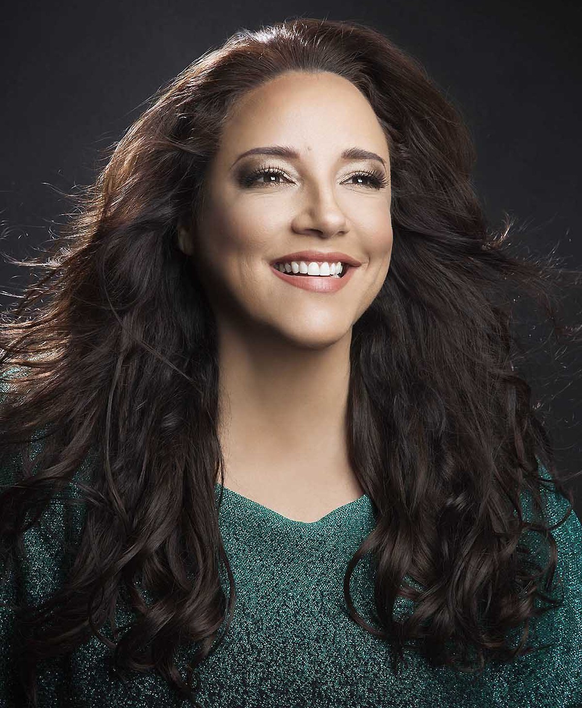 Ana Carolina completa 20 anos de carreira e finaliza álbum que gera ...
